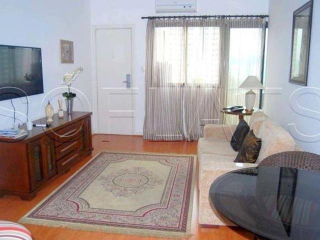 Flat completo em Alphaville, fácil acesso a São Paulo