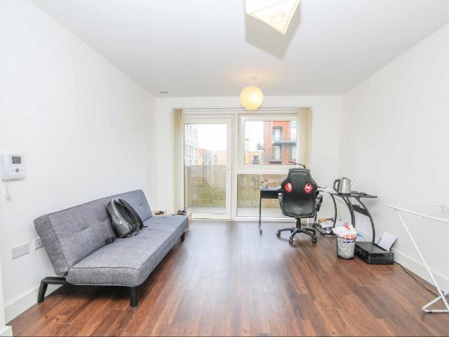 Flat, Copenhagen Court, Pell Street, London SE8, 1 bed flat to rent, £2,167 pcm | PrimeLocation