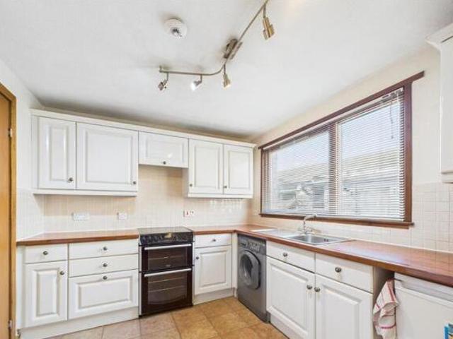 Flat, County Place, 2 Bedroom Maisonette