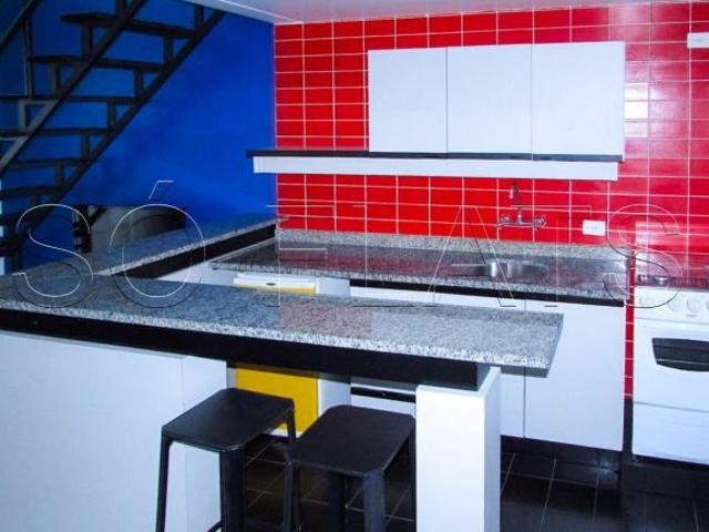 Flat Duplex à venda no Centro de Curitiba no pool hoteleiro