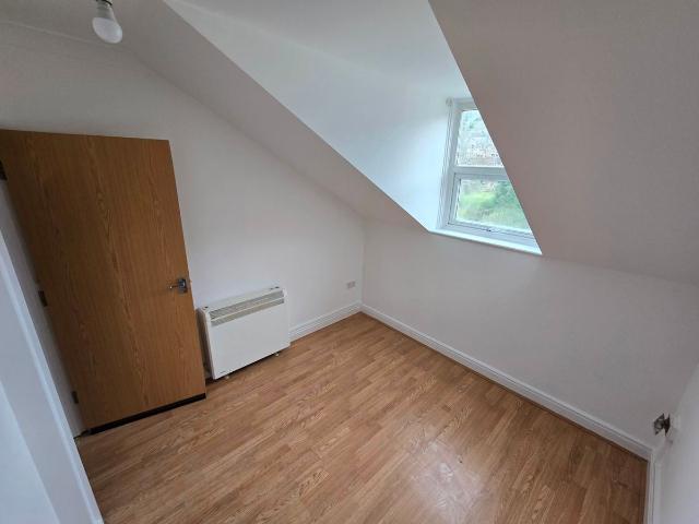 Flat D 179 Folkestone Road, Dover CT17, 1 bed flat to rent, £600 pcm | PrimeLocation