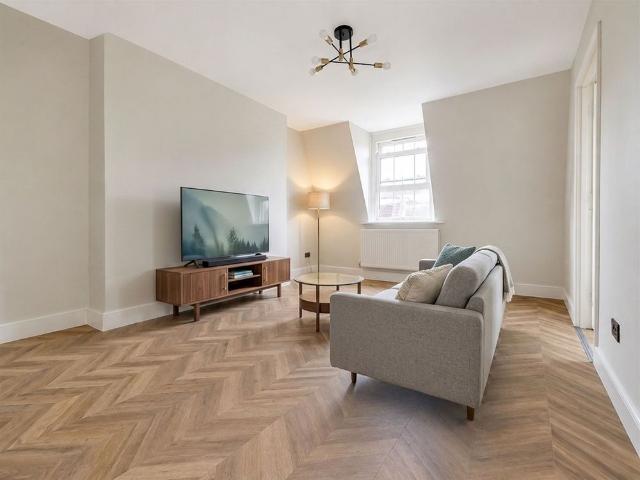 Flat D, 32 St. Julians Road, London, NW6 7LB