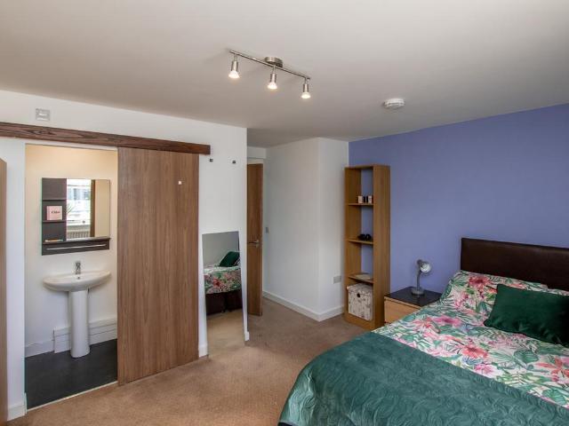 Flat D The Clubhouse 5 bed apartment to rent £3,272 pcm £755 pw