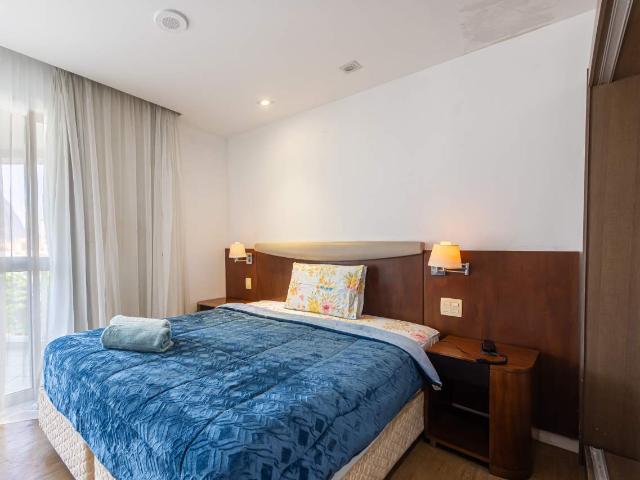 Flat de luxo na Barra Condomínio Wyndham