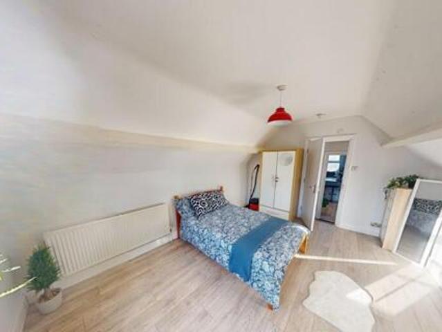 Flat, Derby Road, 5 Bedroom Flat