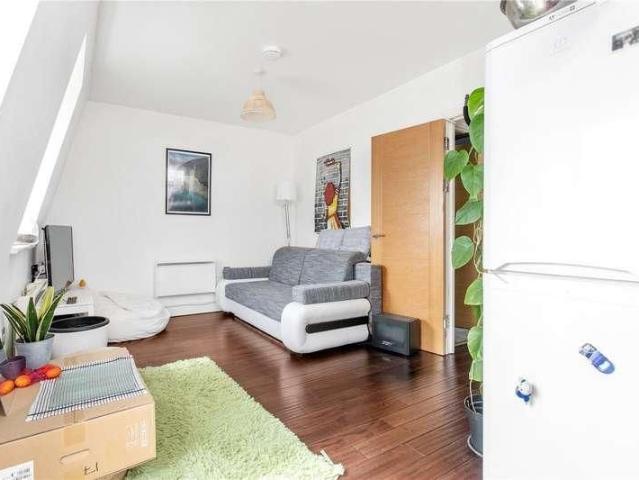 Flat E, Amhurst Road, London, E8