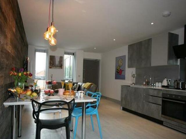 Flat Elliott Apartments, Selly Hill Road, 3 Bedroom Flat