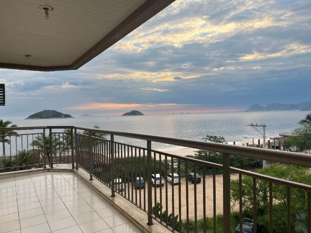 Flat em Camboinhas, Niterói/RJ de 60m² 1 quartos para locação R$ 3.000,00/mes