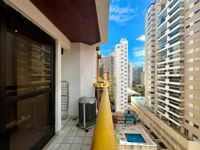 Flat em Centro, Guarujá/SP de 187m² 3 quartos à venda por R$ 950.000,00