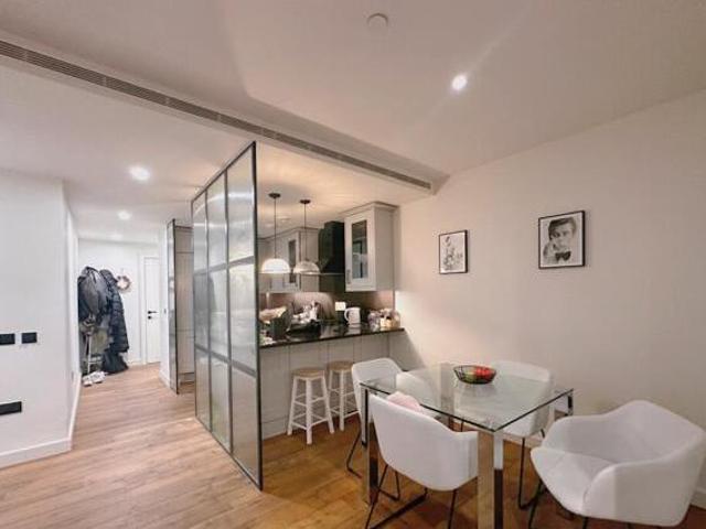 Flat, Emery Way, 2 Bedroom Apartment
