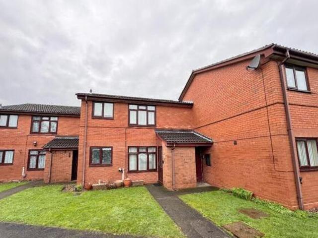 Flat,emerald Court, 2 Bedroom Apartment