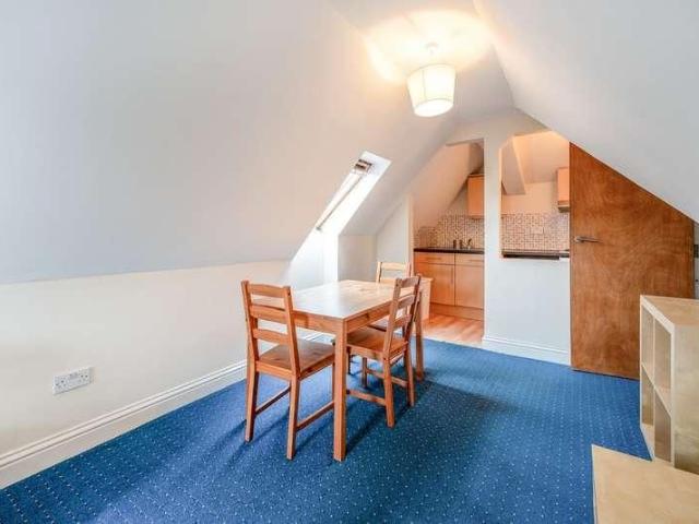 Flat F, Madeley Road, W5
