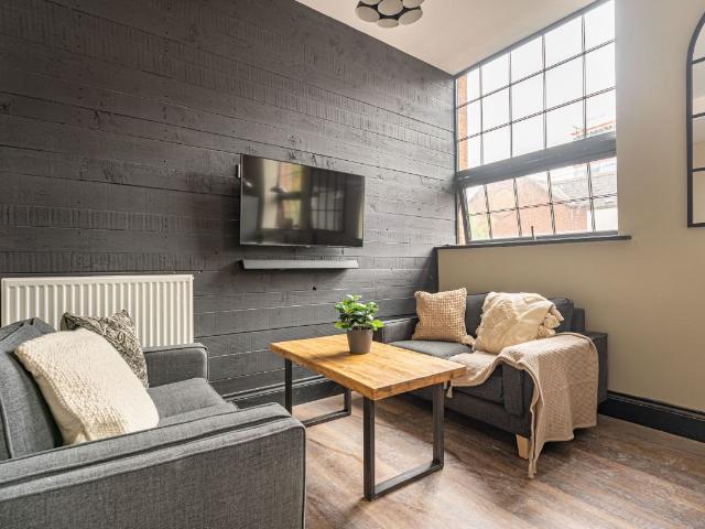 Flat F, The Hosiery Factory, Leicester LE1, 6 bed property to rent, £425 pppm | PrimeLocation