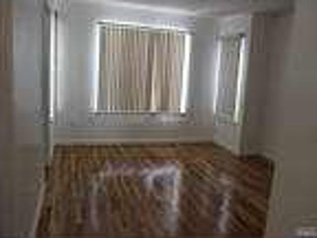 Flat For Rent In Newark, New Jersey