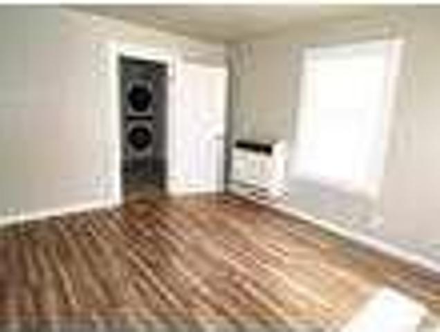 Flat For Rent In Oakland, California