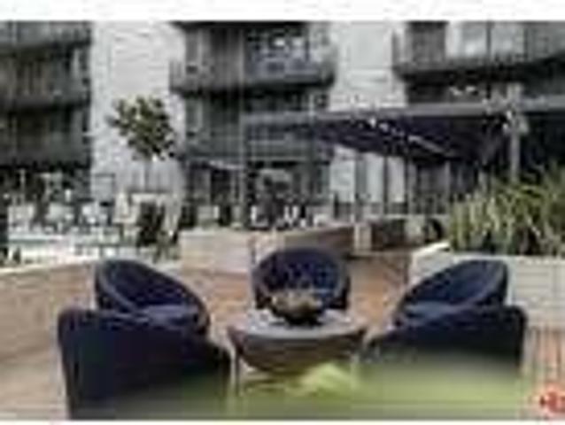 Flat For Rent In Burbank, California