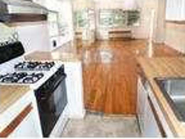 Flat For Rent In Bayside, New York