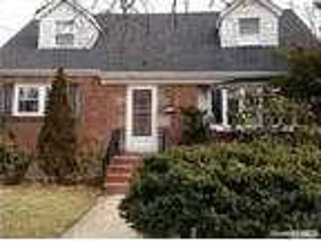 Flat For Rent In Bellerose, New York