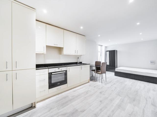 Flat for Rent in Brixton Road | Foxtons