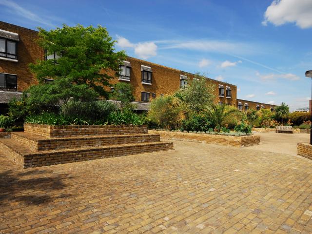 Flat for Rent in Broadwood Terrace | Foxtons