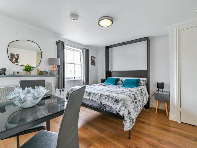 Flat for Rent in Camden High Street | Foxtons