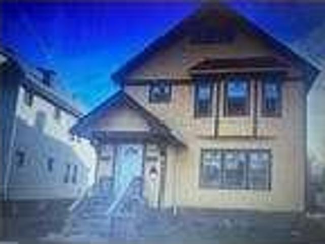Flat For Rent In East Cleveland, Ohio