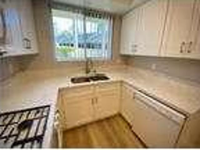 Flat For Rent In Glendale, California