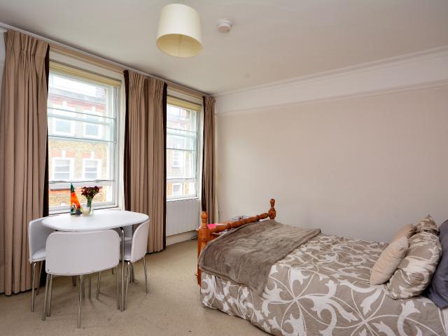 Flat for Rent in James Street | Foxtons