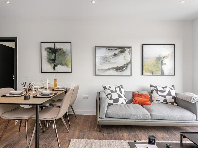 Flat for Rent in Lyons Dock House | Foxtons