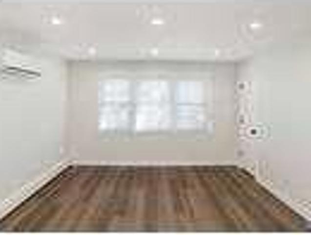 Flat For Rent In Lyndhurst, New Jersey