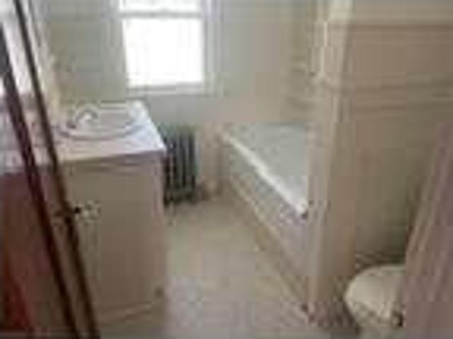 Flat For Rent In Lakewood, Ohio