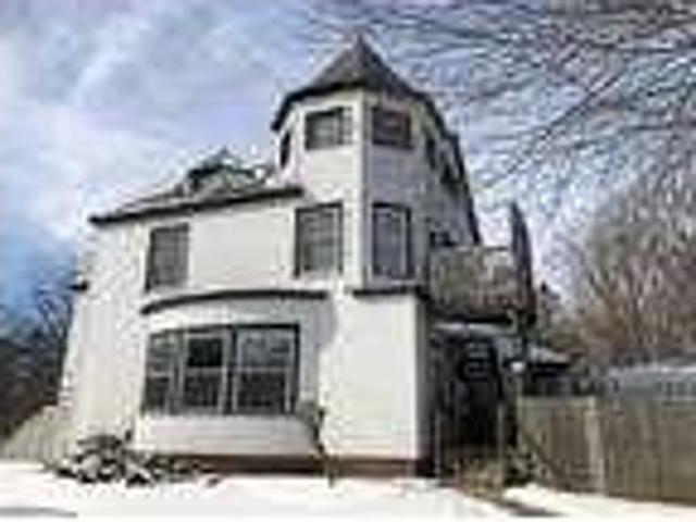 Flat For Rent In Leominster, Massachusetts
