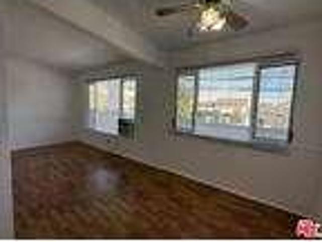Flat For Rent In Los Angeles, California