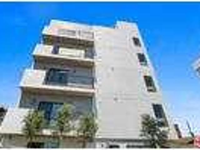 Flat For Rent In Los Angeles, California