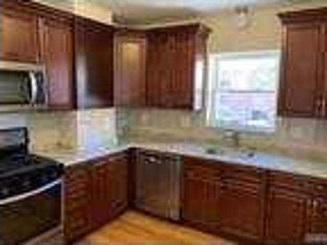 Flat For Rent In Park Ridge, New Jersey