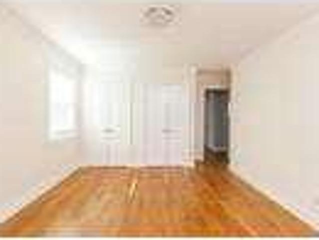 Flat For Rent In Pelham, New York