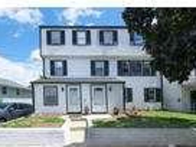 Flat For Rent In Pelham, New York