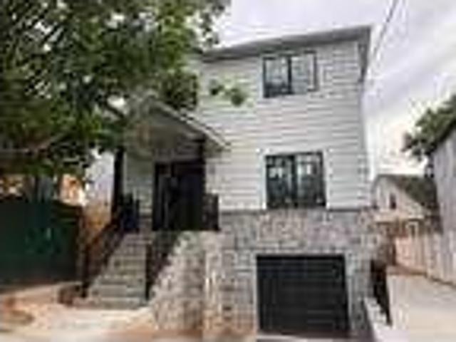 Flat For Rent In Staten Island, New York