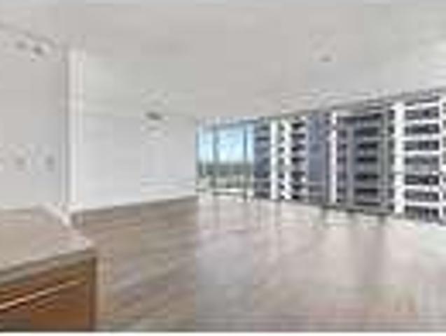 Flat For Rent In Santa Ana, California