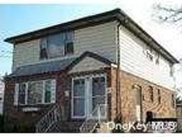 Flat For Rent In Valley Stream, New York