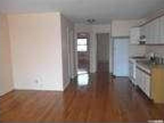 Flat For Rent In Woodside, New York
