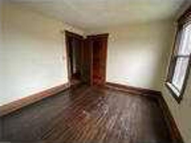 Flat For Rent In Youngstown, Ohio