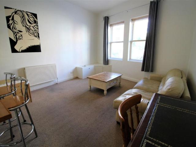 Flat For Rent Victoria Road North, Southsea