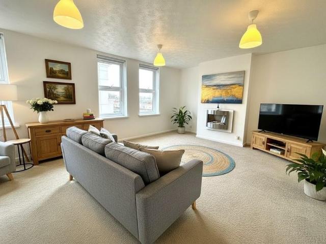 Flat For Rent 34 South Parade, Southsea