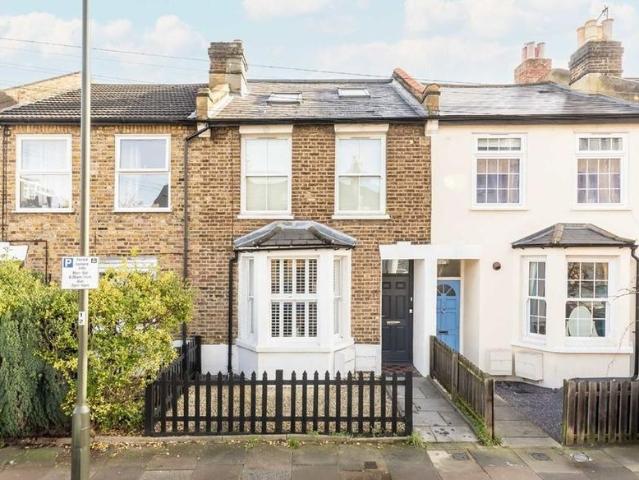 Flat for sale in Palmerston Road, London, SW19 Ref 220412