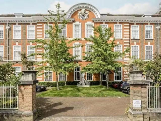 Flat for sale in Southey Road, London, SW19 Ref 226981