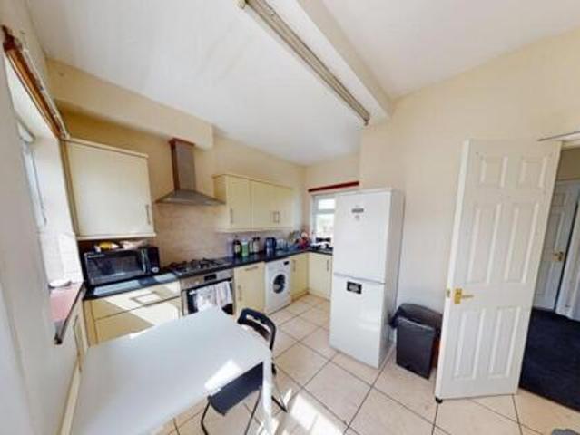 Flat, Forest Road East, 2 Bedroom Flat