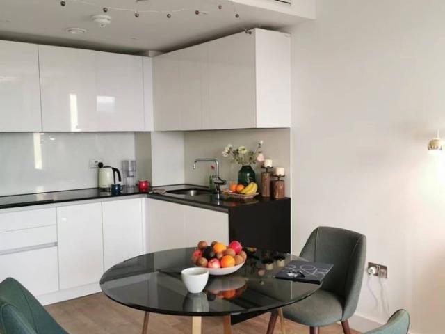 Flat, Gladwin Tower, Wandsworth Road, London SW8, 2 bed flat to rent, £3,900 pcm | PrimeLocation