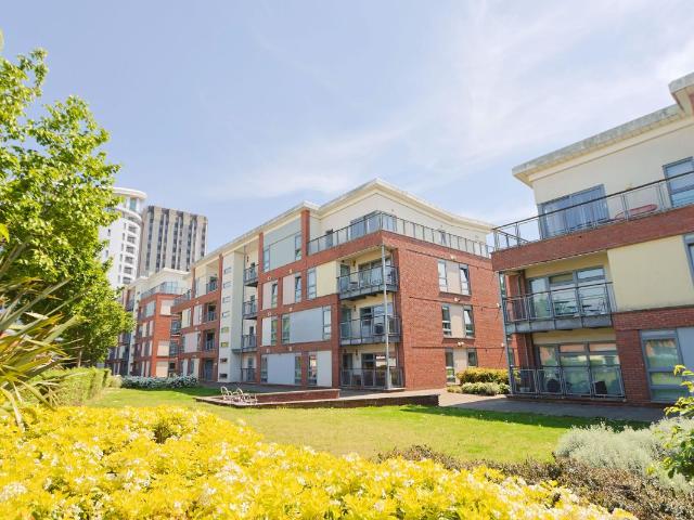 Flat, Horizon, Broad Weir, Bristol BS1, 1 bed flat to rent, £1,500 pcm | PrimeLocation