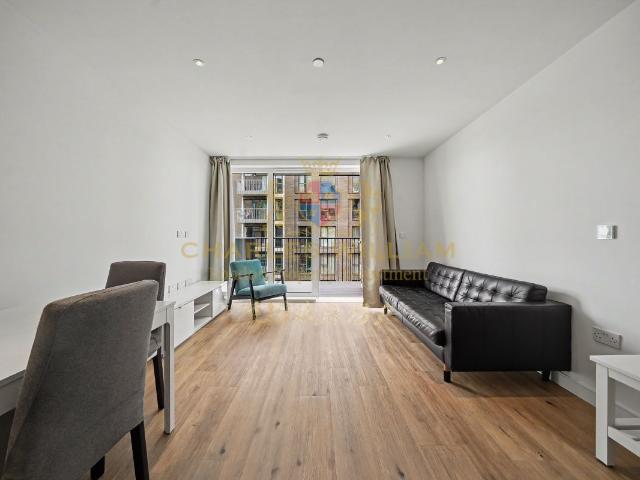 Flat, Iris House, Cedrus Avenue, Southall UB1, 1 bed flat to rent, £1,650 pcm | PrimeLocation
